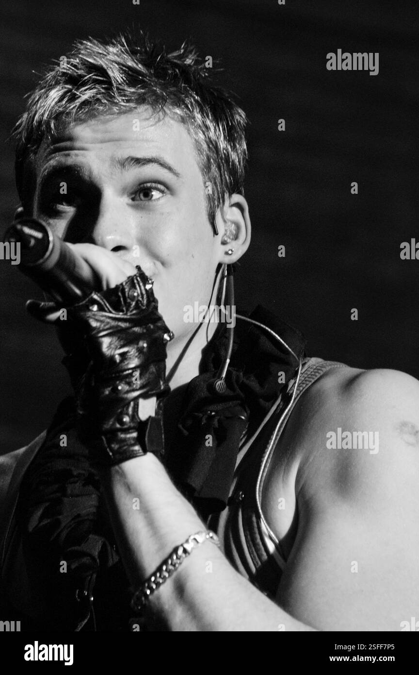 LEE RYAN, BOYBAND, BLUE, 2003: Lee Ryan from BLUE at Cardiff ...