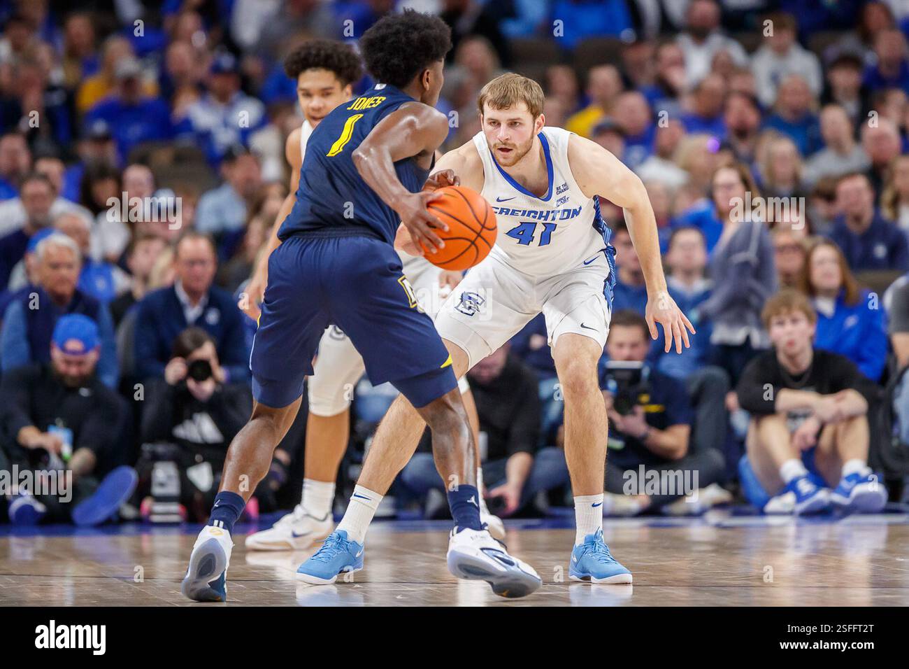Omaha, NE. U.S. 08th Feb, 2025. - Creighton Bluejays forward Isaac ...