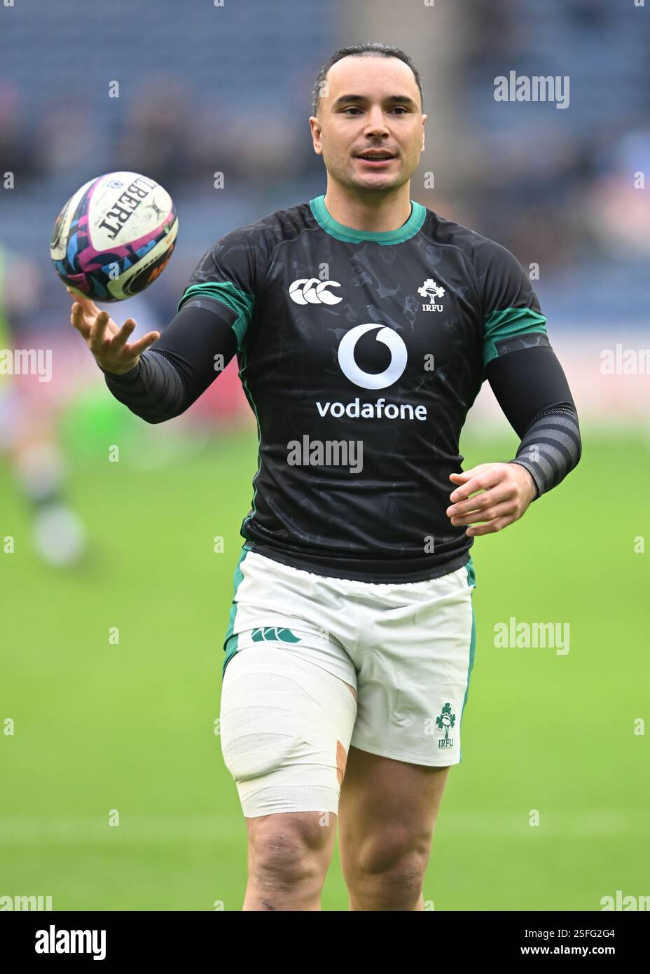 Edinburgh, UK. 9th Feb, 2025. James Lowe of Ireland during the Six ...