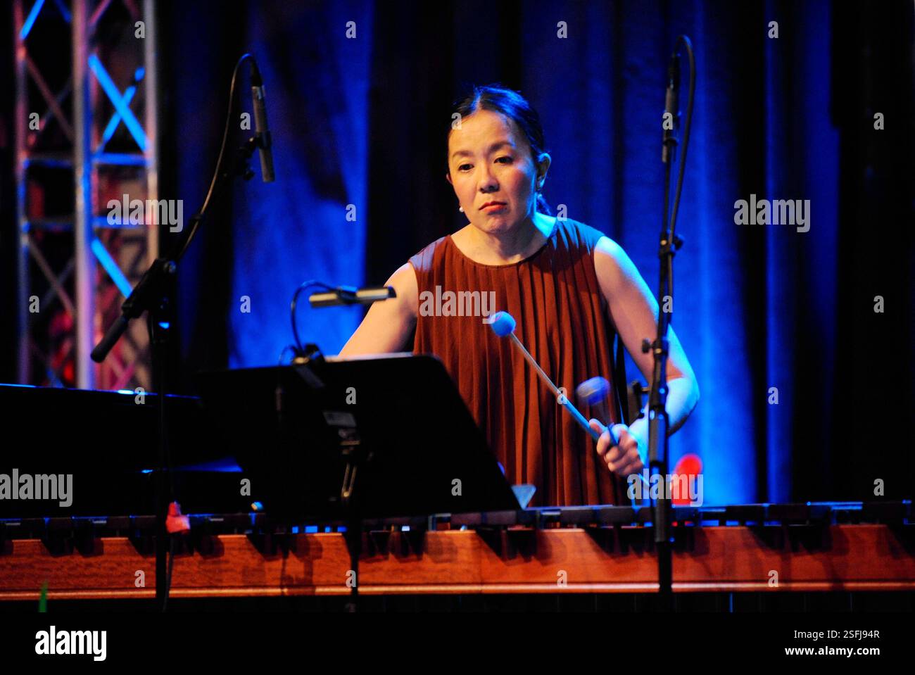 Die japanische Jazz-Marimaphonistin Taiko Saito beim 29. JOE-Festival ...