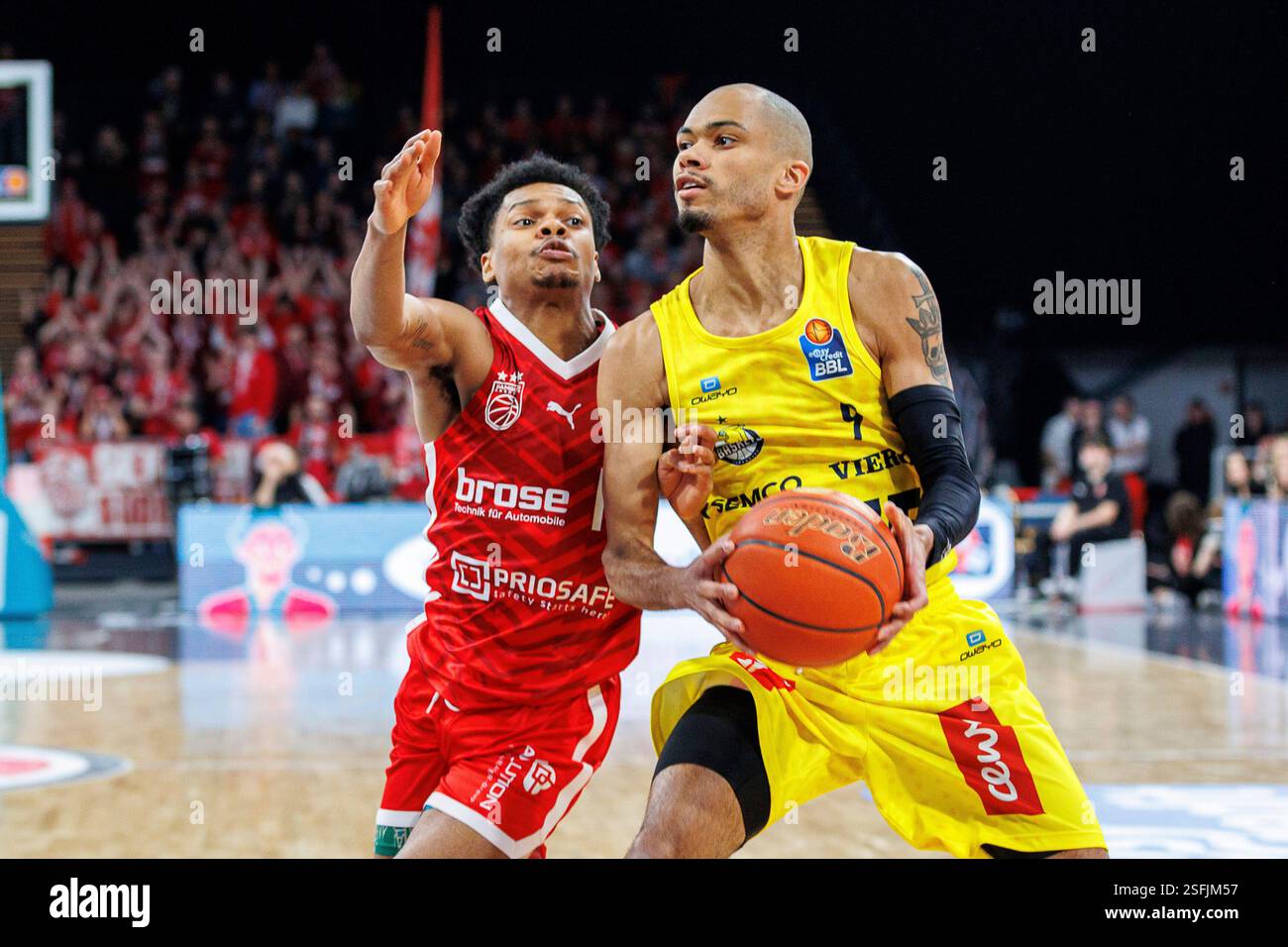 Bamberg, Deutschland. 09th Feb, 2025. Ronaldo Segu (Bamberg Baskets ...