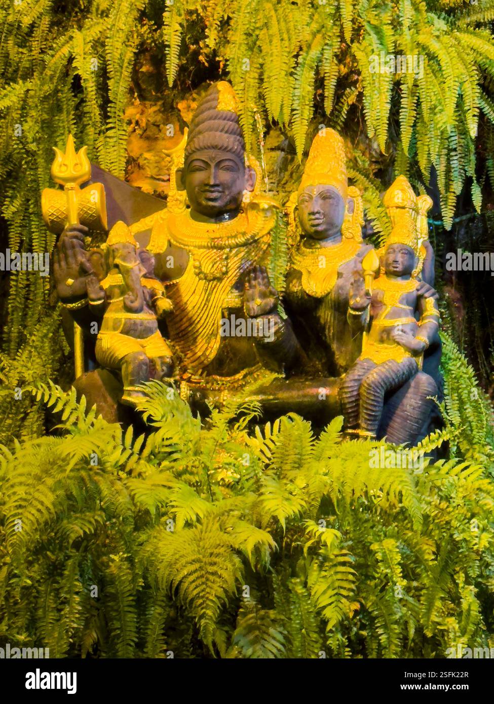 Shiva and Parvati statue at the Kudroli Gokarnath Hindu Temple ...