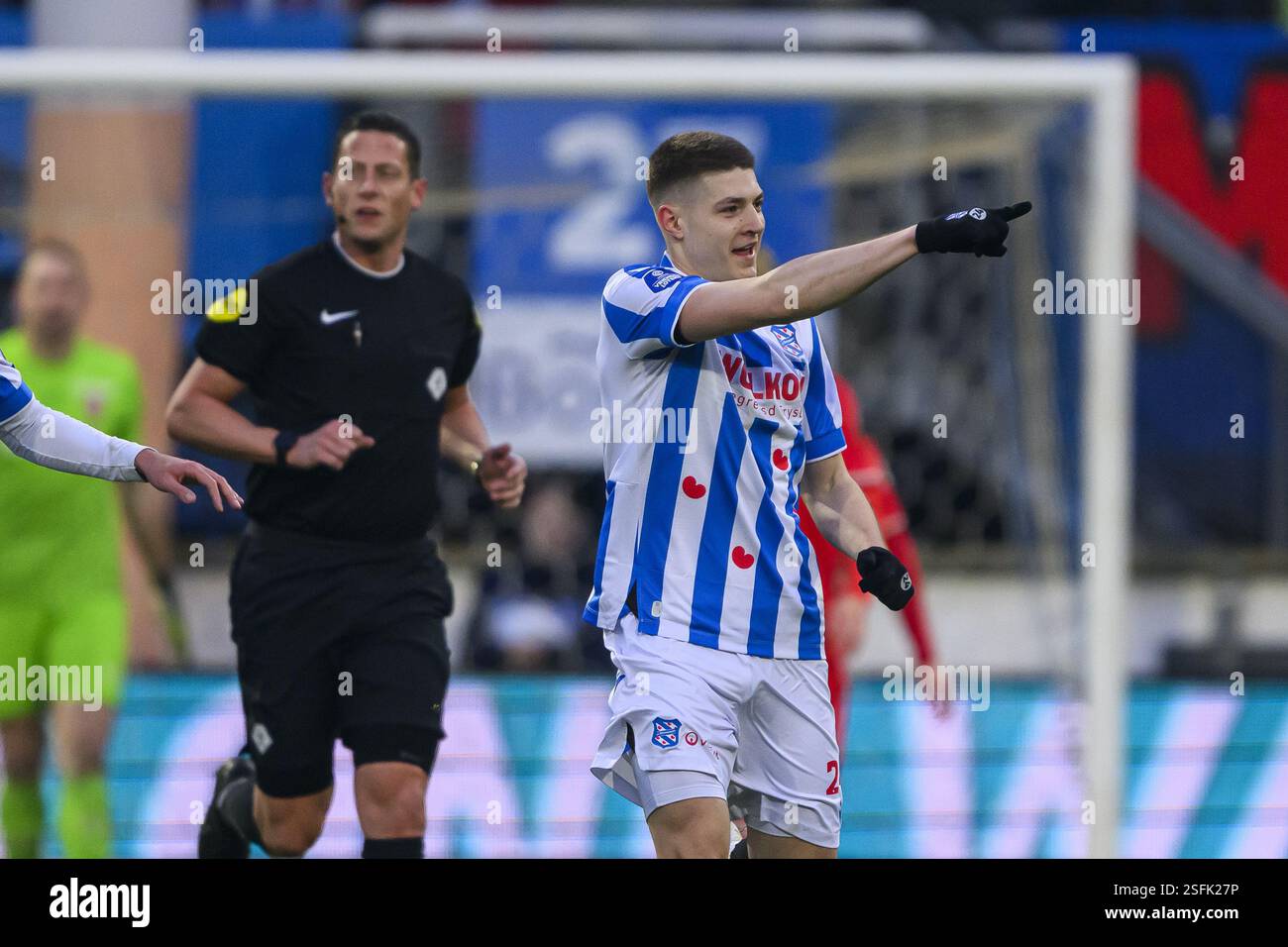 Young men going to see match hi-res stock photography and images - Alamy