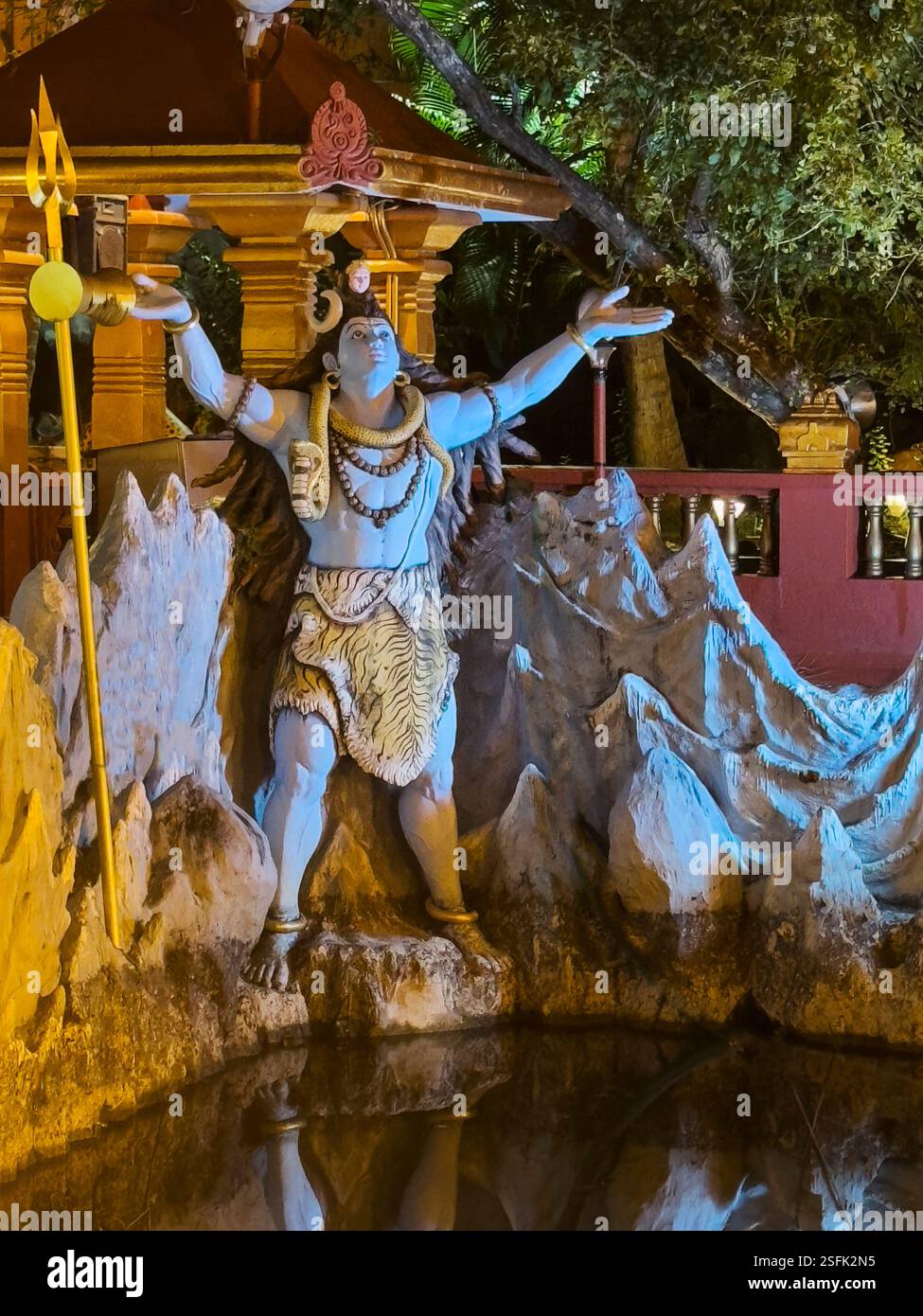 Shiva Statue at the Kudroli Gokarnath Hindu Temple (Gokarnanatheshwara ...