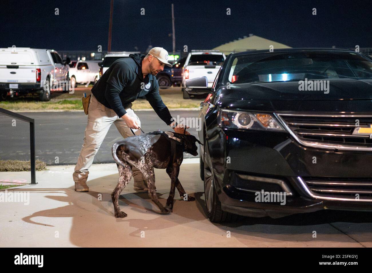 Employees with the Department of Homeland Security (DHS) Transportation ...