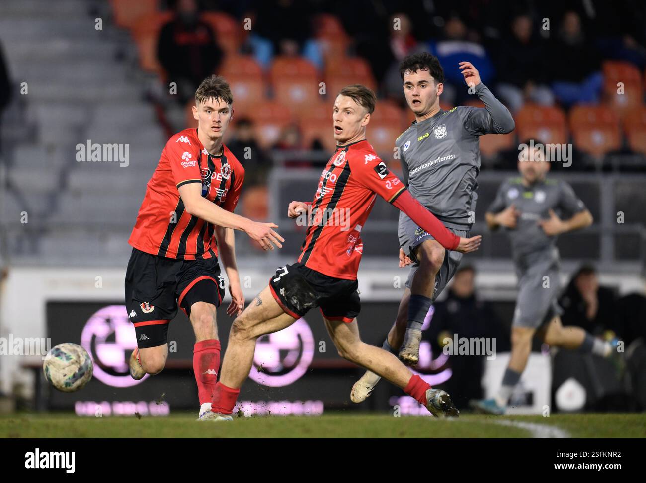 Seraing, Belgium. 09th Feb, 2025. Seraing's Noah Solheid and Beveren's ...