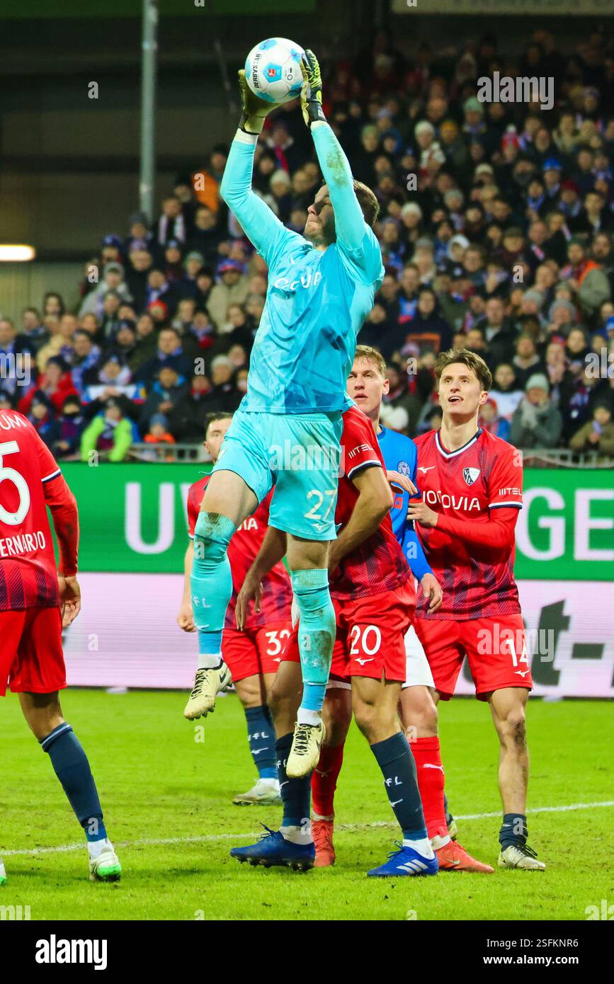 Kiel, Germany. 09th Feb, 2025. Soccer: Bundesliga, Holstein Kiel - VfL ...