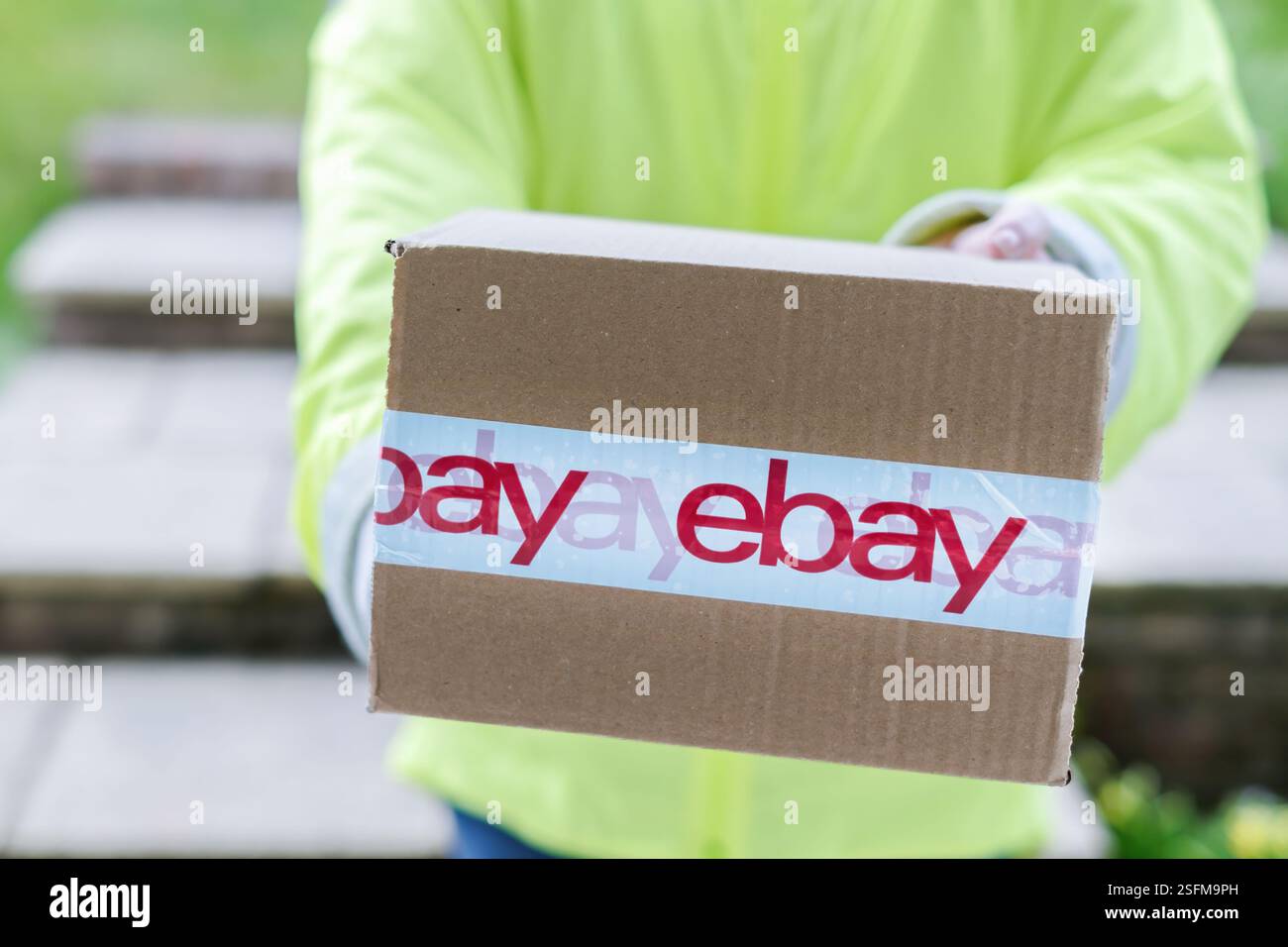 Ebay marked box hi-res stock photography and images - Alamy