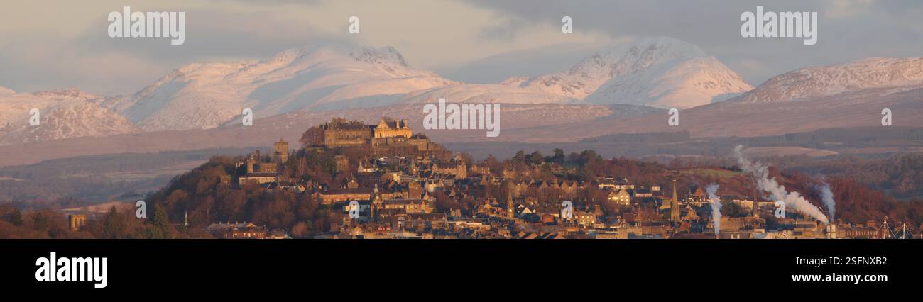 Stirling Castle Winter Sunrise Panorama Stock Photo - Alamy