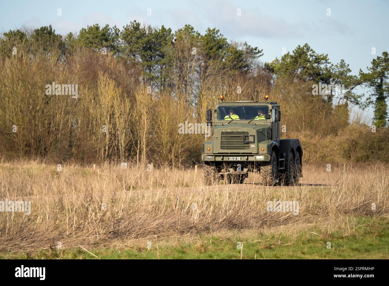 British army Oshkosh 1070F (8×8) heavy equipment transporter (HET) on a ...