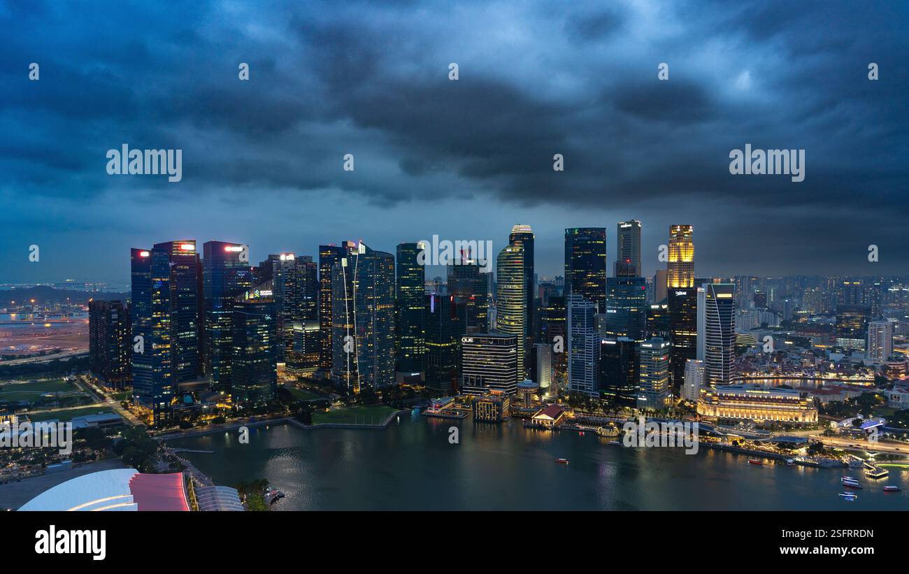 Night view of Singapore city center. Skyline of central districts ...