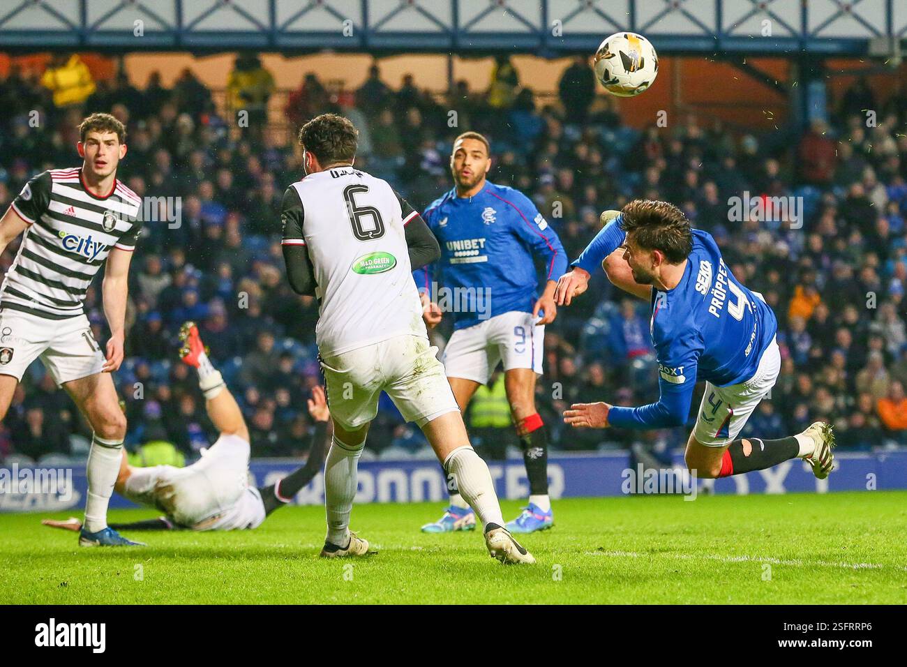 Glasgow, Scotland, UK. Glasgow, UK. 09th Feb, 2025. Queens Park FC ...