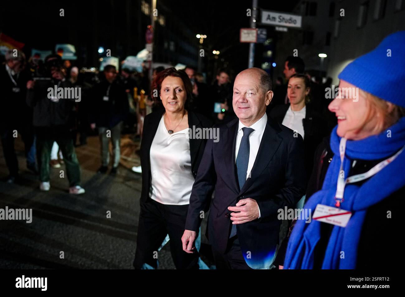Berlin, Germany. 09th Feb, 2025. Federal Chancellor Olaf Scholz (SPD ...