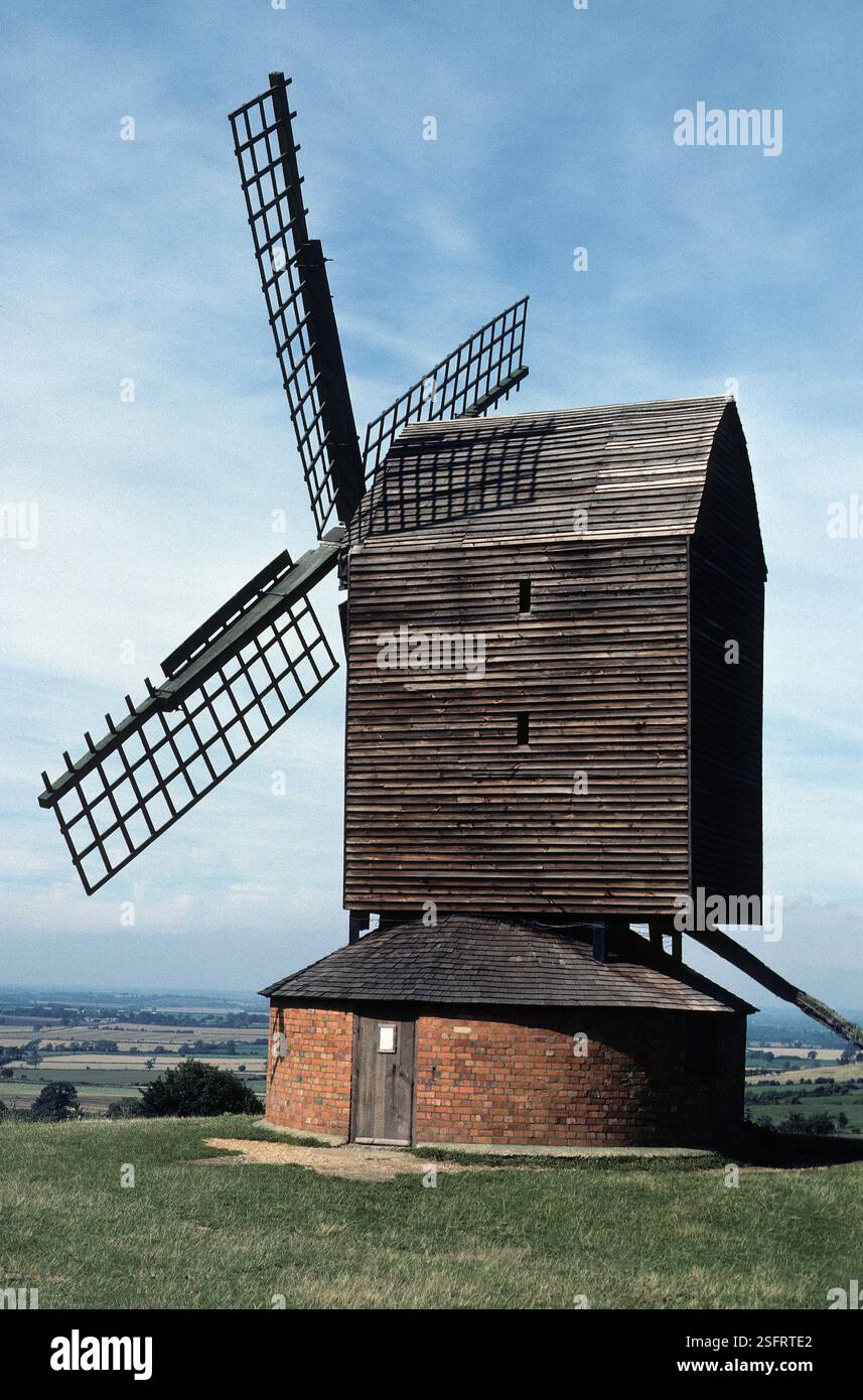 Disused windmill hi-res stock photography and images - Alamy