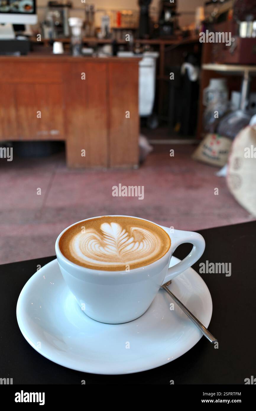 Hot coffee latte recipe cofee hi-res stock photography and images - Alamy