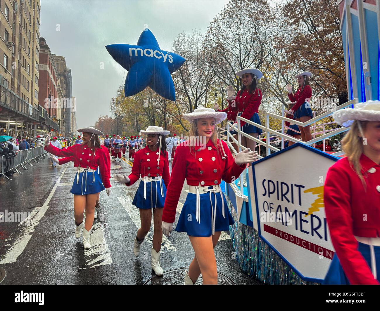 New York, New York, November 28, 2024: Spirit of America Cheer march ...