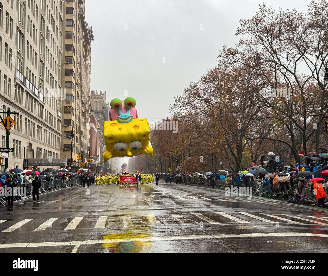 Spongebob squarepant hi-res stock photography and images - Alamy