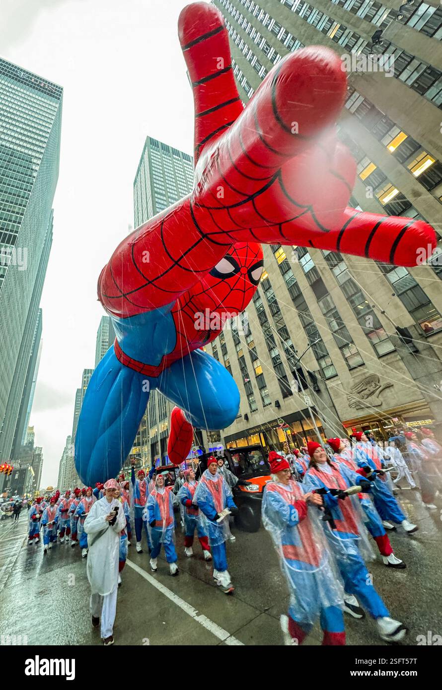Spiderman balloon, macy's hi-res stock photography and images - Alamy