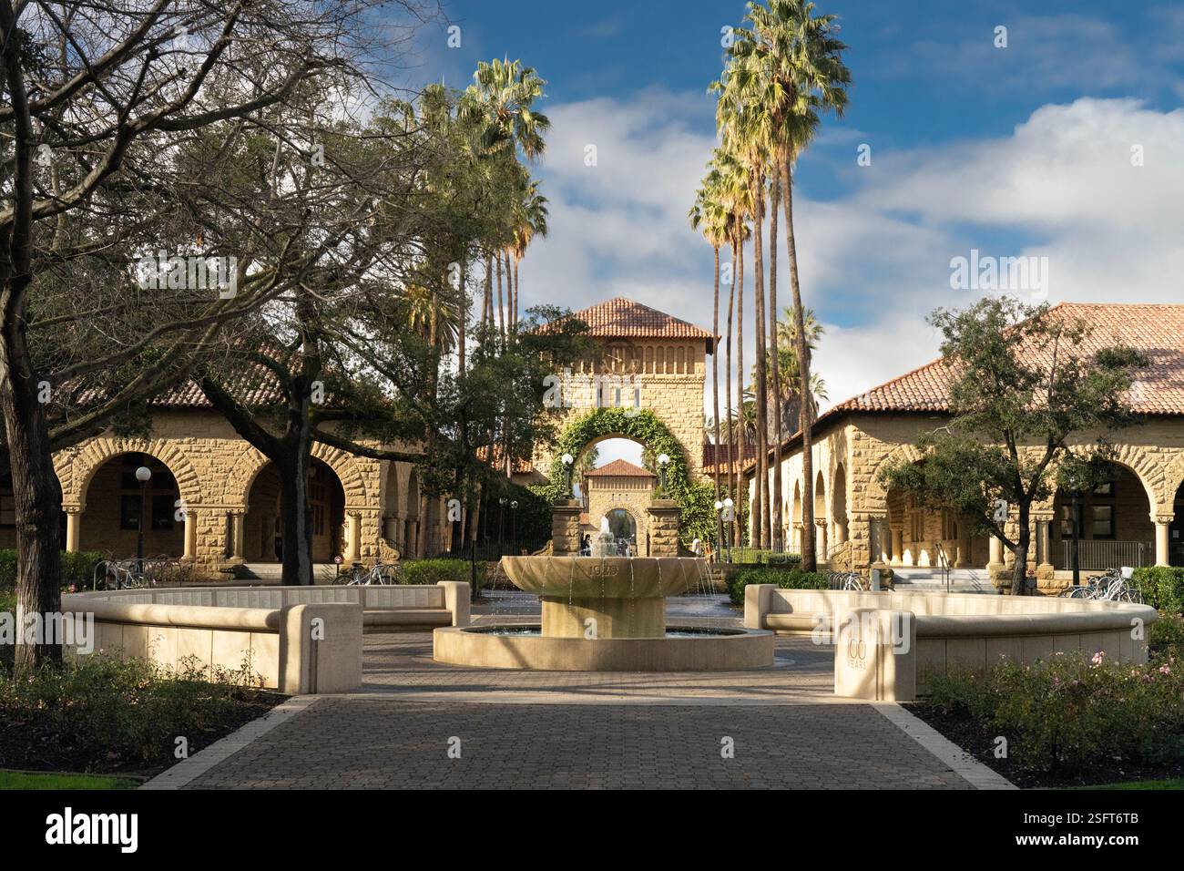 The 1929 fountain, a landmark at the Stanford University. Sunny day ...