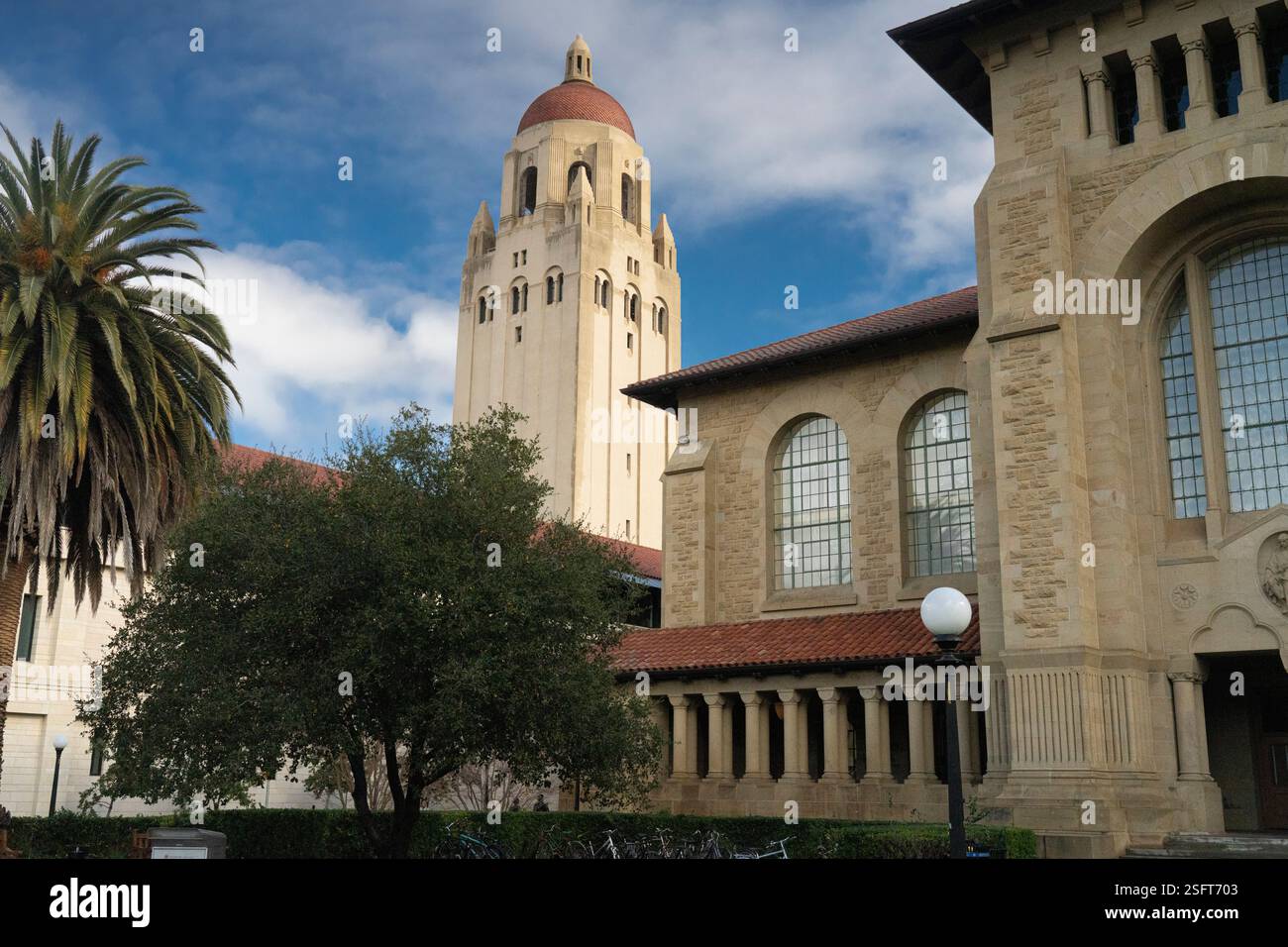 The Stanford University Memorial Church (Memorial Church) in Stanford ...