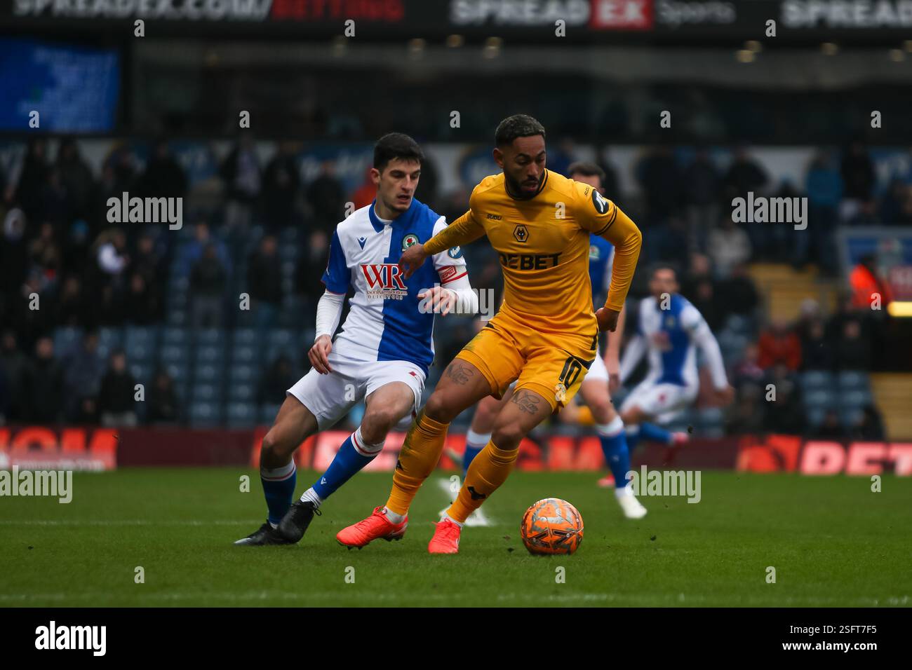 Matheus Cunha of Wolverhampton Wanderers turns John Buckley of ...