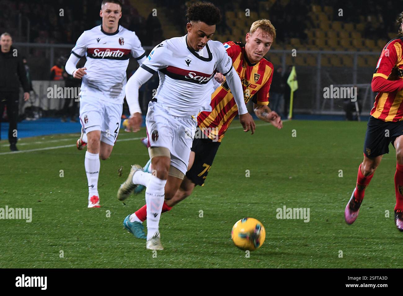 Lecce, Italy. 09th Feb, 2025. Dan Ndoye (Bologna) against Beithazar ...