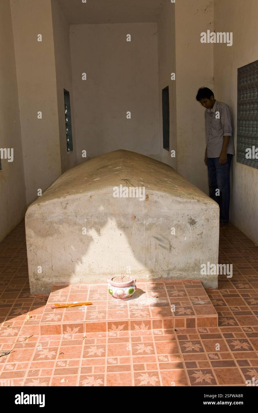 Ta Mok's grave at a Buddhist temple in Anlong Veng is one of the finest ...