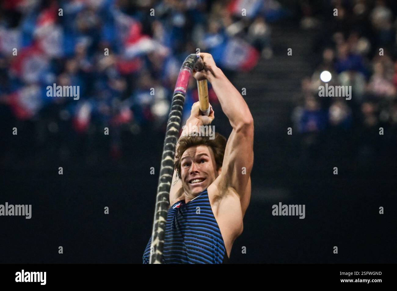 Paris, France. 09th Feb, 2025. US OATES Olen Tray competes during the ...