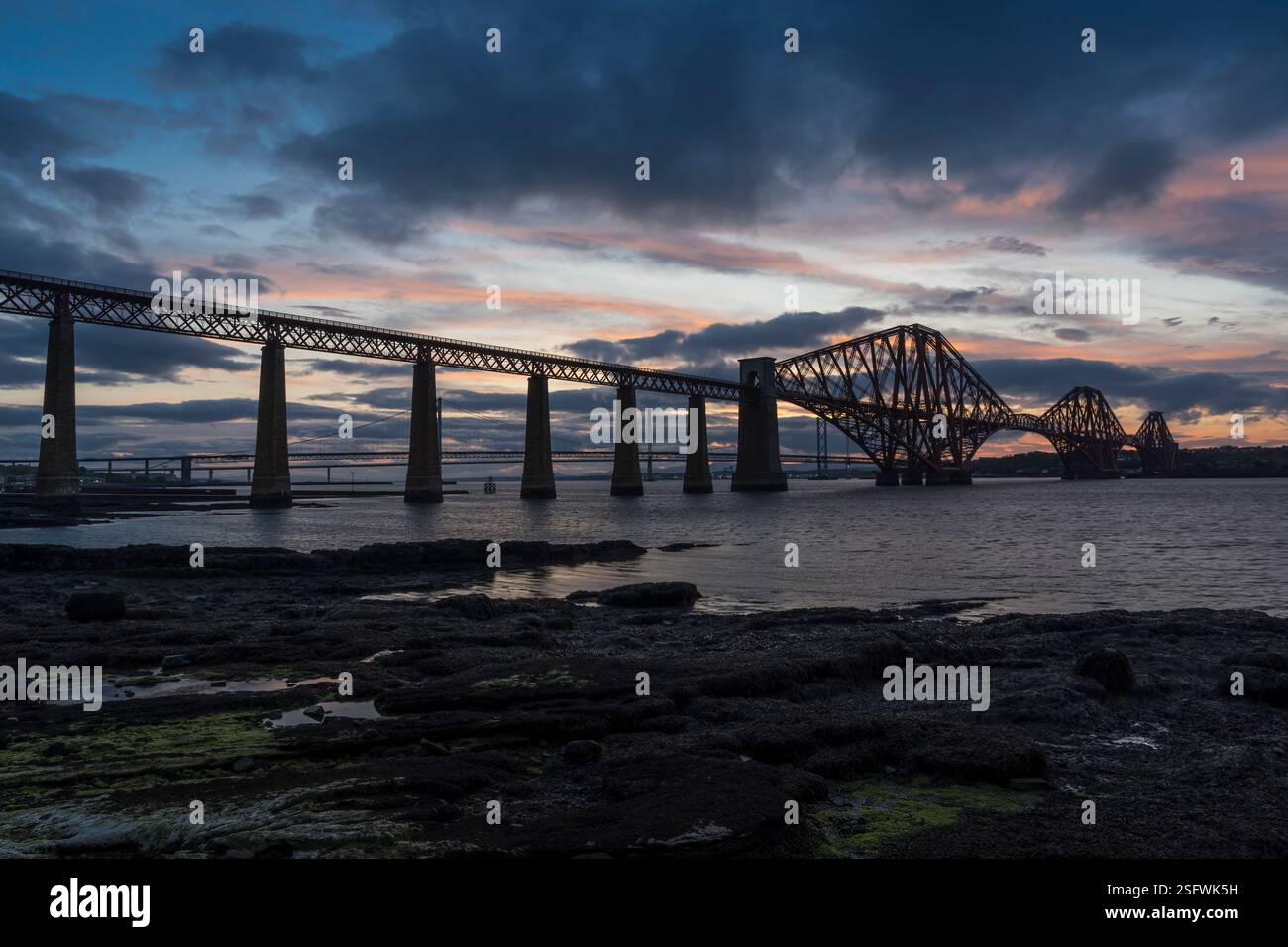 Firth of Forth railway bridge near Edinburgh Stock Photo - Alamy