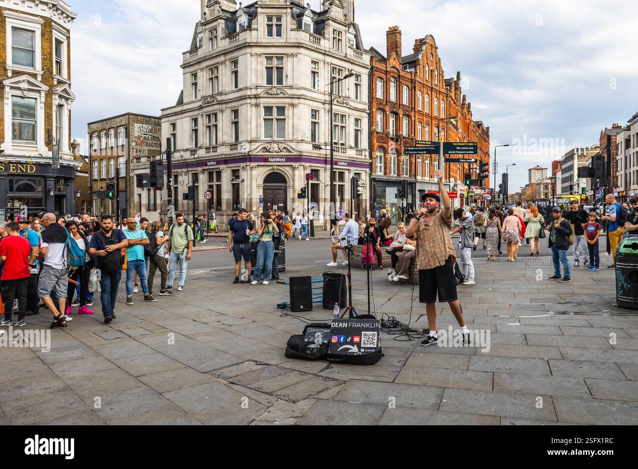 Street Performer Entertaining Crowd in Camden Town. London, UK, 8 July ...