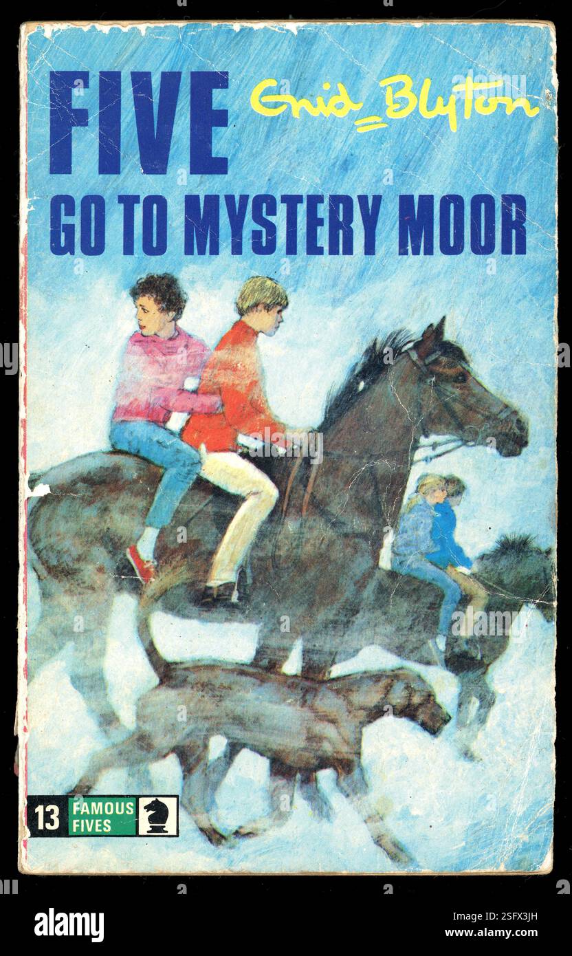 Famous 5 enid blyton hi-res stock photography and images - Alamy