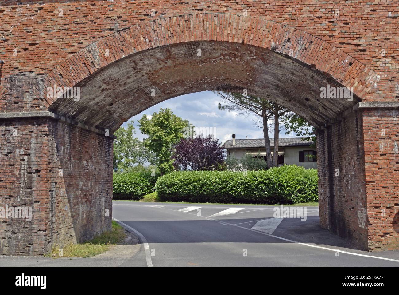 Building of roads hi-res stock photography and images - Alamy