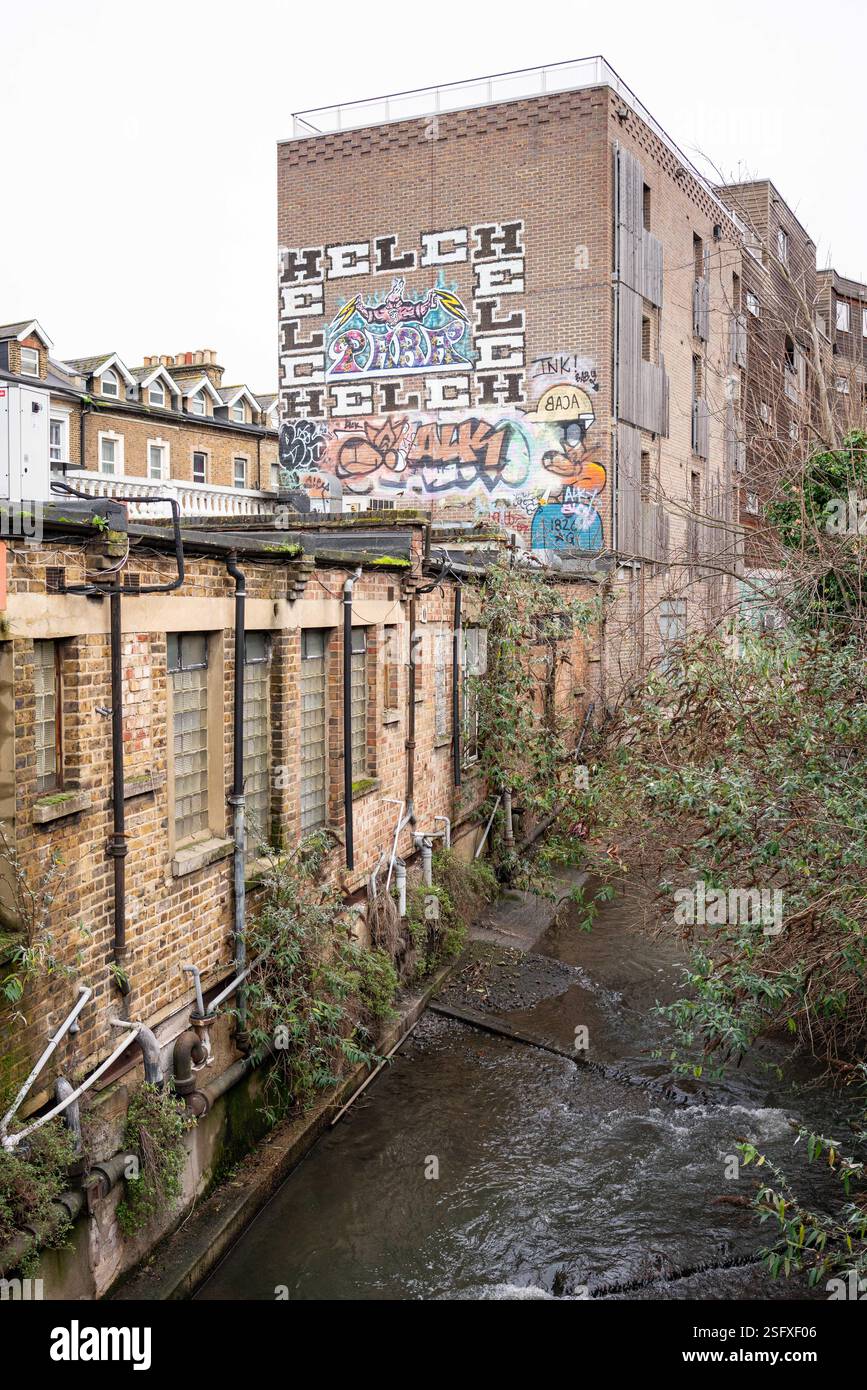 The River Quaggy is a 17-kilometer-long river flowing through the ...