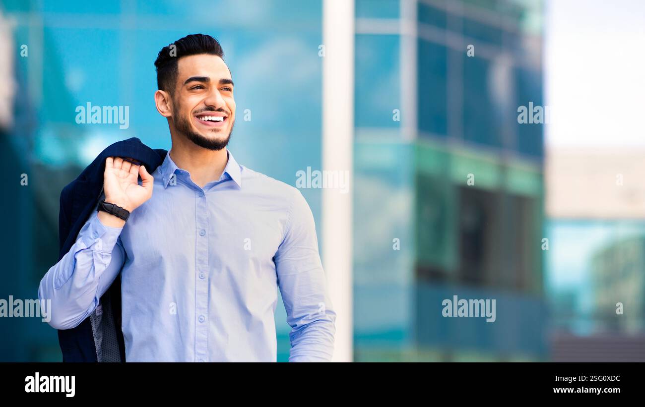 Happy muslim entrepreneur going home from job Stock Photo - Alamy