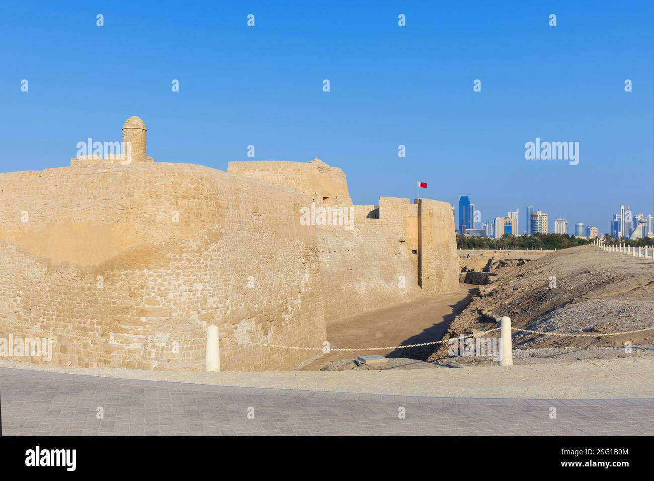 Qal'at al-Bahrain also known as Bahrain Fort or Portuguese Fort, a ...