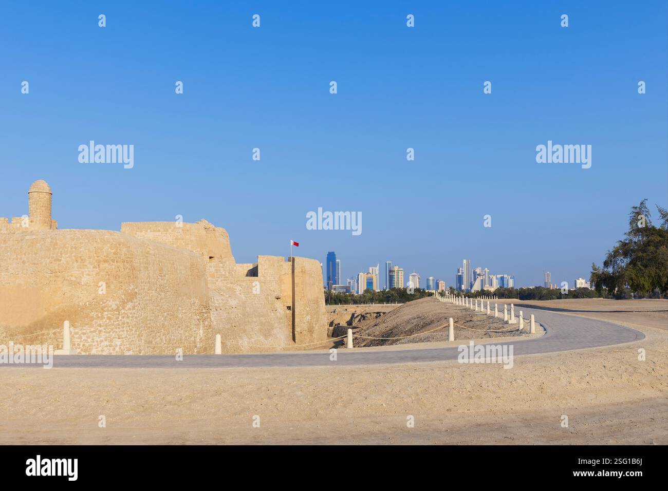 Qal'at al-Bahrain also known as Bahrain Fort or Portuguese Fort, a ...