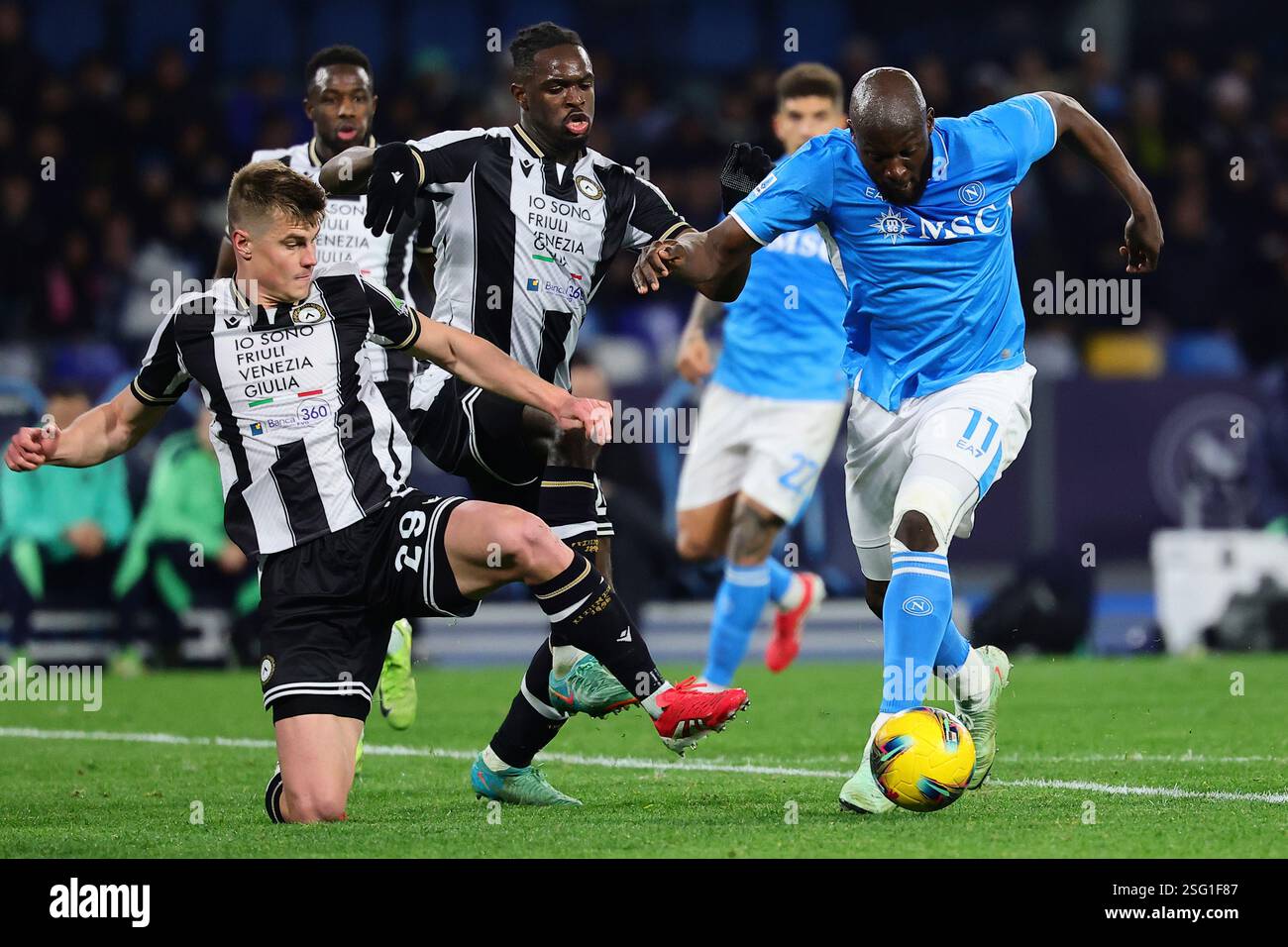 Jaka Bijol, Oumar Solet of Udinese Calcio and Romelu Lukaku of SSC ...