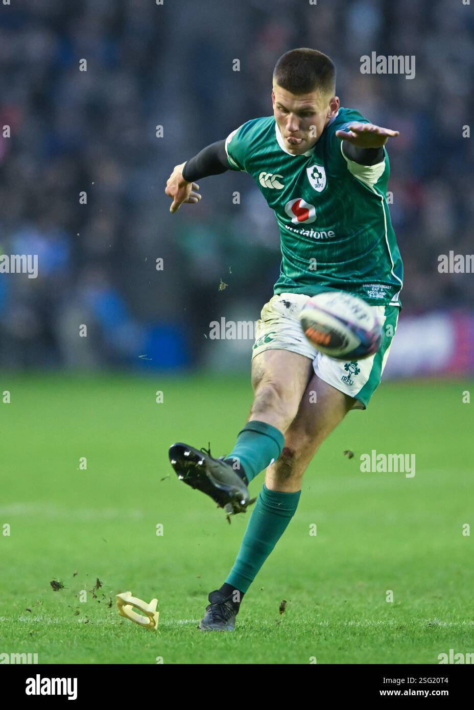 Edinburgh, UK. 9th Feb, 2025. Sam Prendergast of Ireland during the Six ...