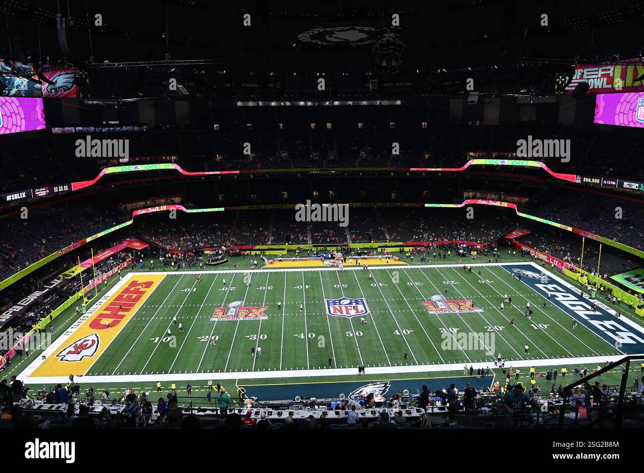 Caesars Superdome. 9th Feb, 2025. New Orleans LA; Field is ready for ...