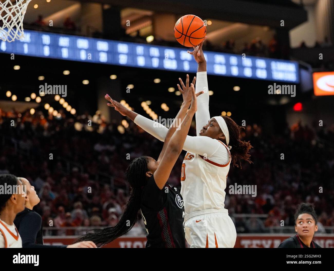 Austin, Austin, USA. 9th Feb, 2025. Texas forward KYLA OLDACRE (00 ...