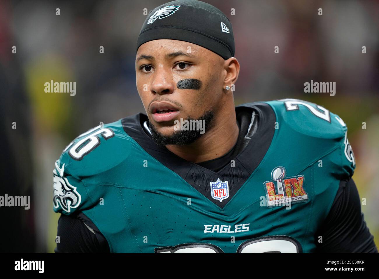 Philadelphia Eagles running back Saquon Barkley (26) warms up before ...