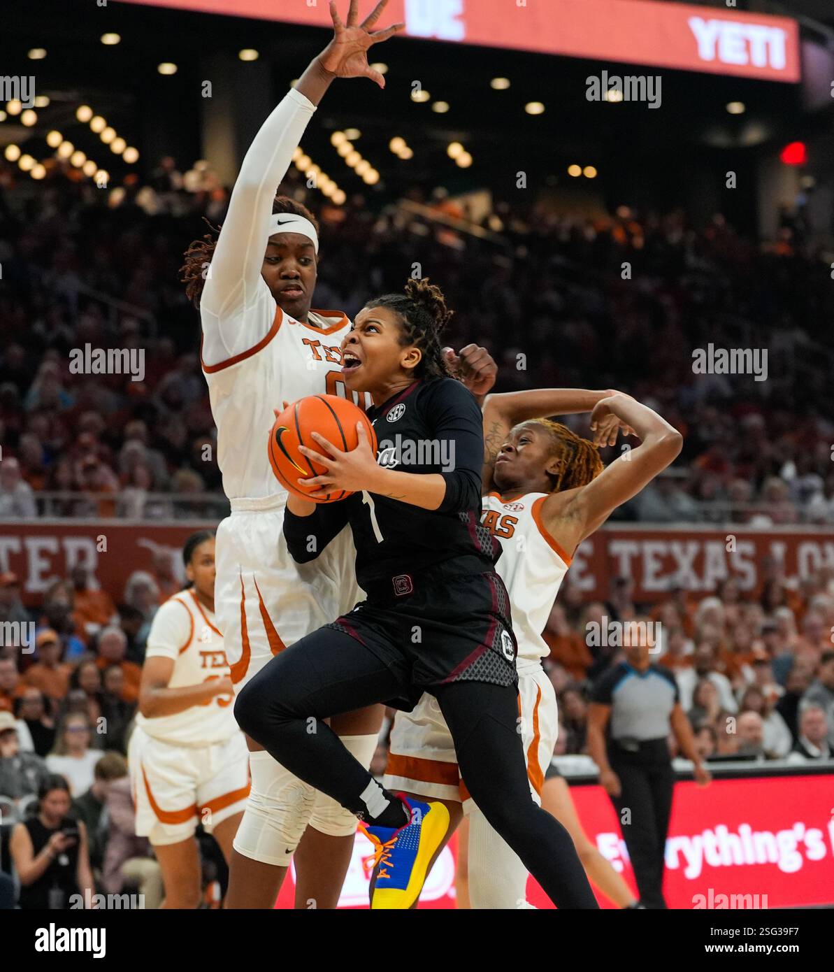 Austin, Austin, USA. 9th Feb, 2025. South Carolina guard MADDY MCDANIEL ...