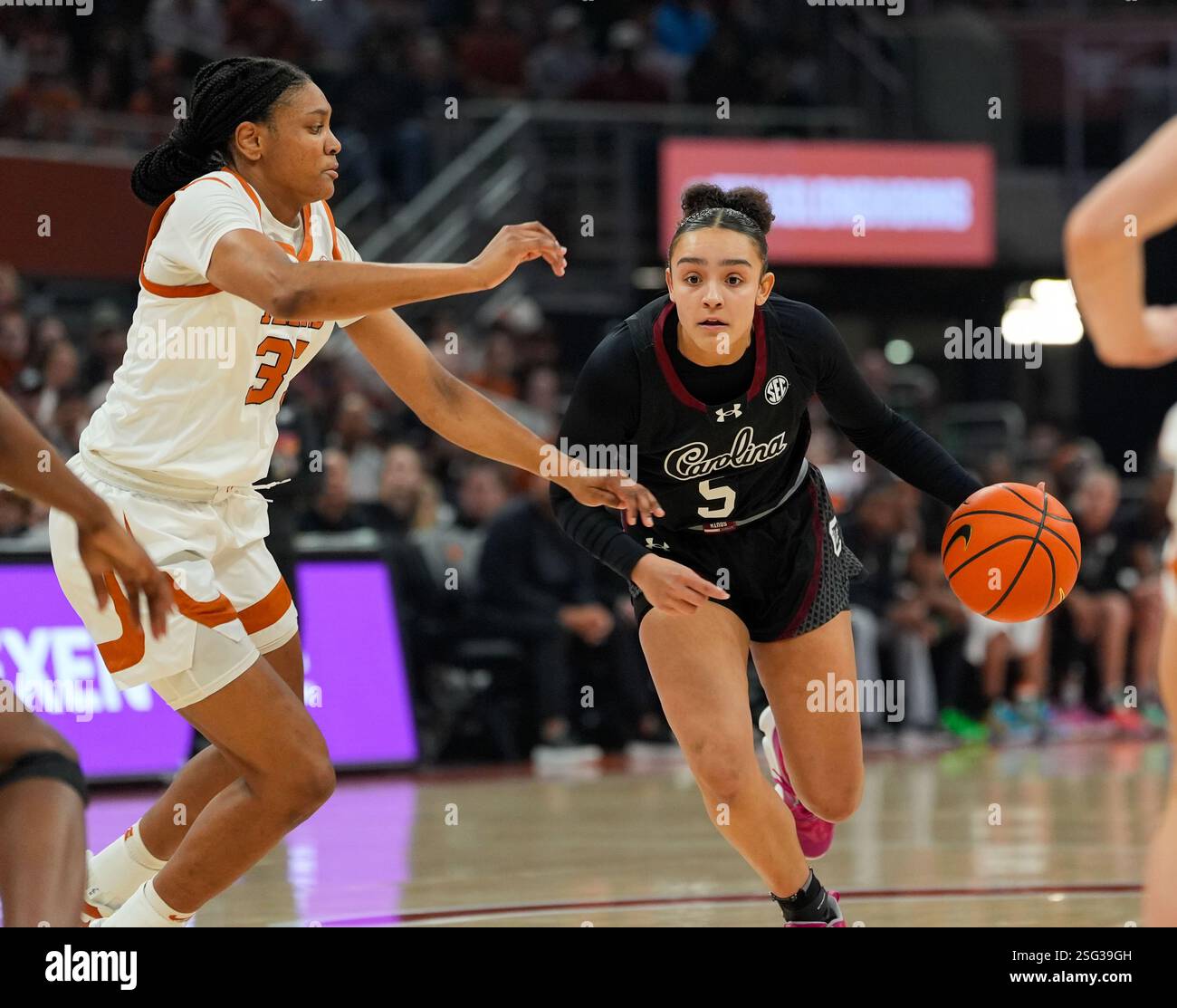 Austin, Austin, USA. 9th Feb, 2025. South Carolina guard TESSA JOHNSON ...