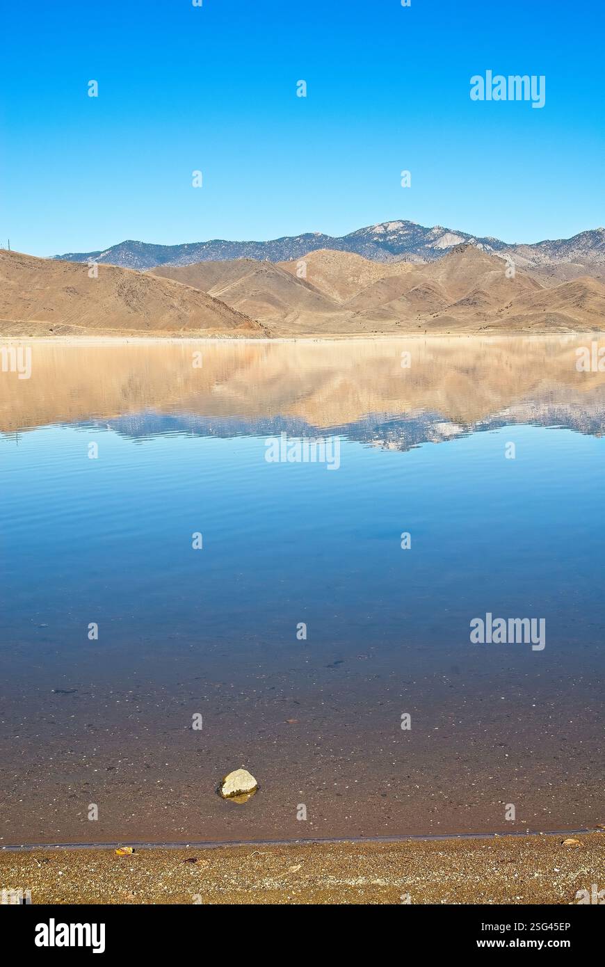 Flat bed lake hi-res stock photography and images - Alamy