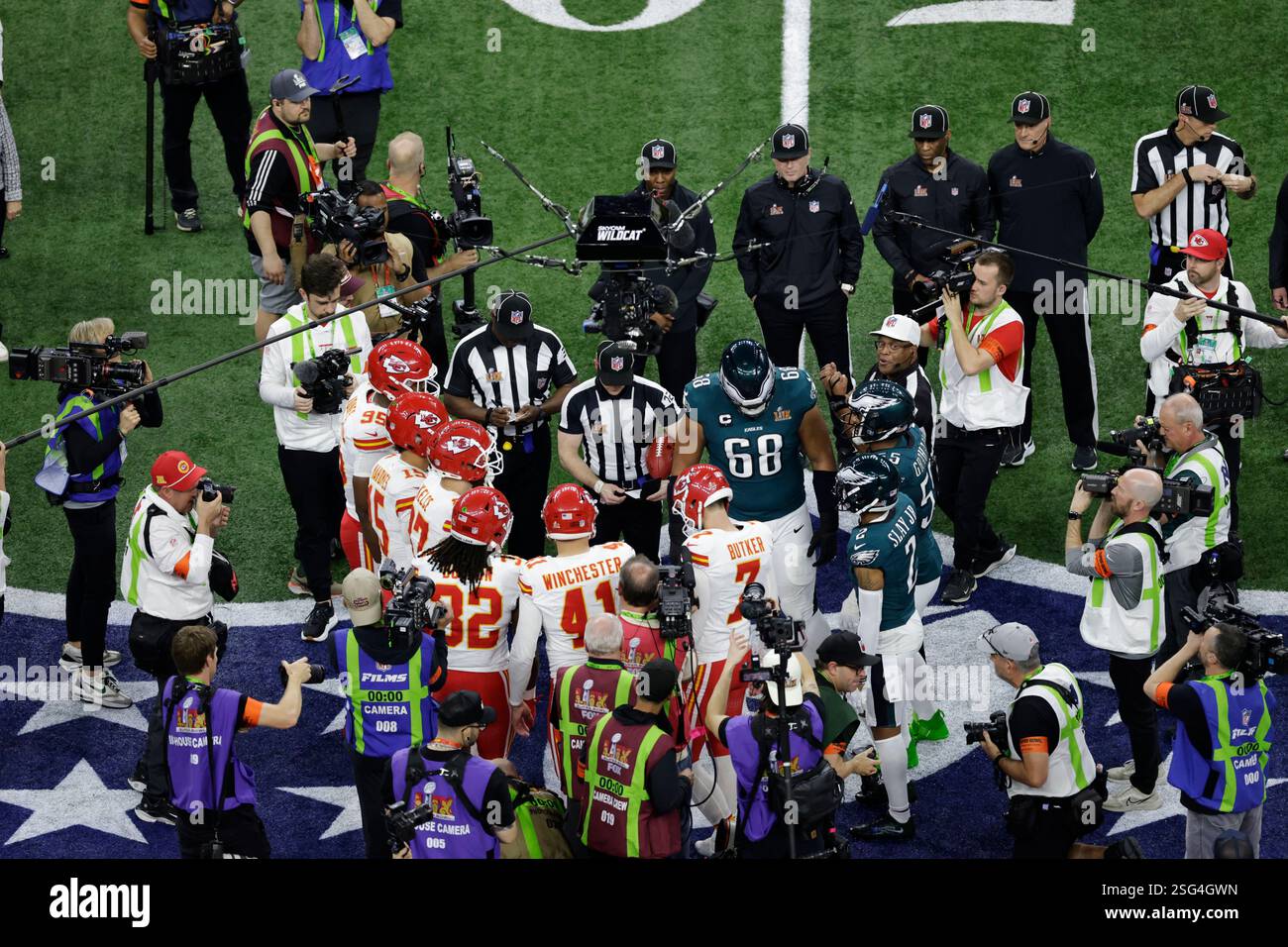 The Philadelphia Eagles and the Kansas City Chiefs meet for the coin ...