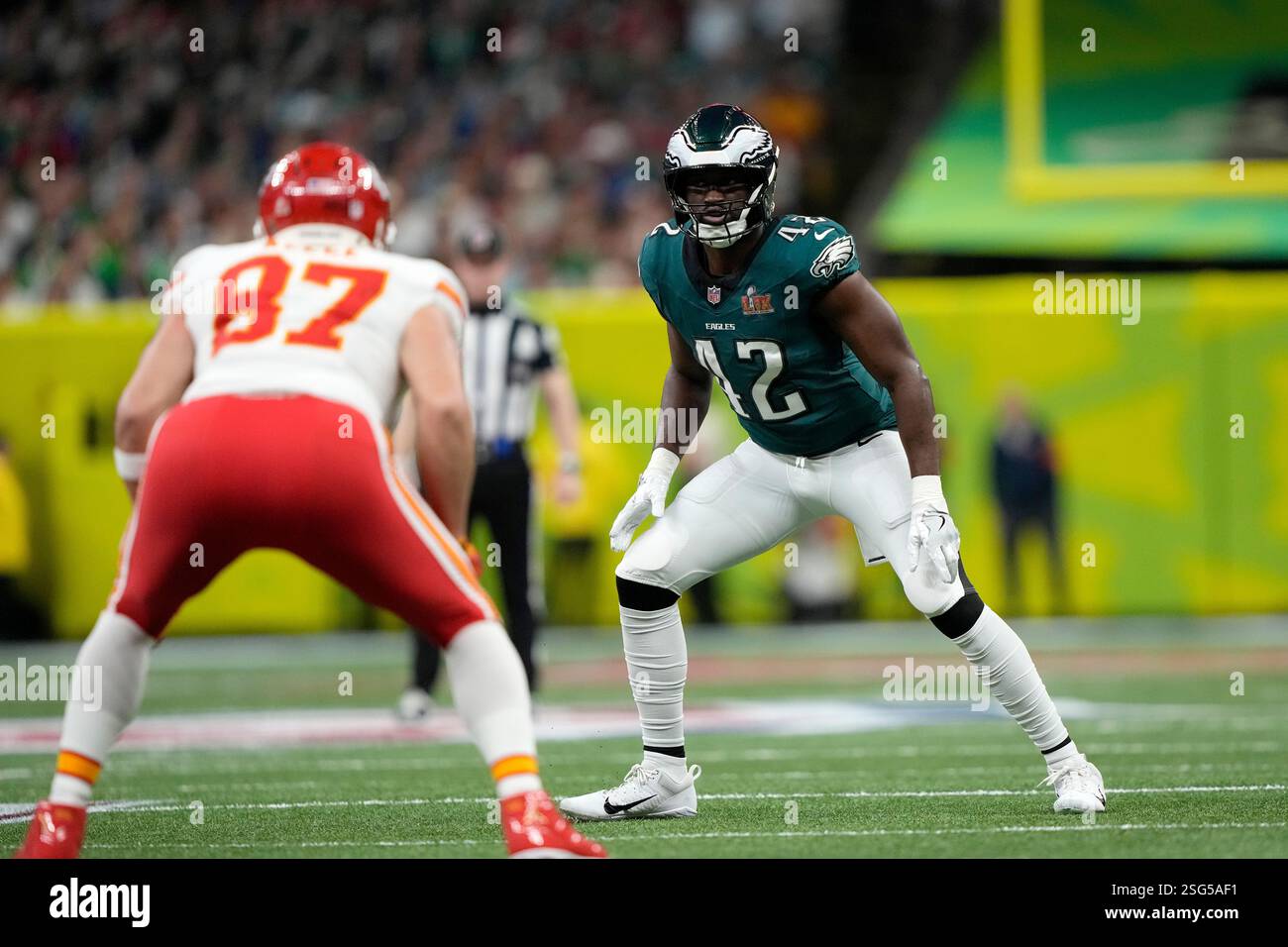 Philadelphia Eagles linebacker Oren Burks (42) lines up against the Kansas City Chiefs during ...
