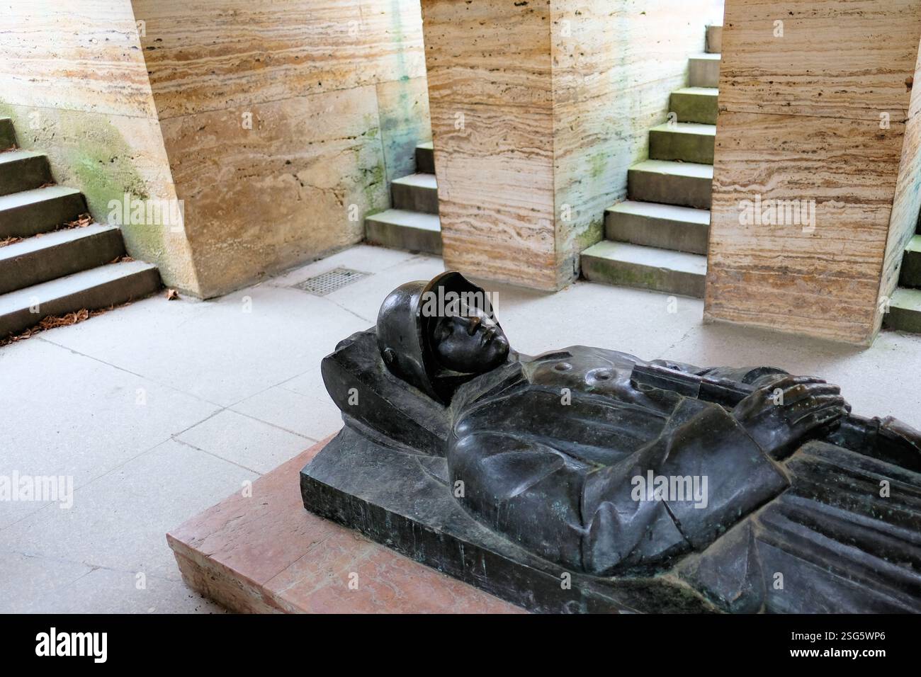 Fallen soldier bronze statue, cast by Thomas Wimmer from the original ...