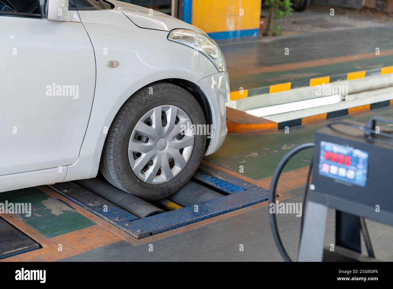 Testing front wheel center and brake system in Annual vehicle ...