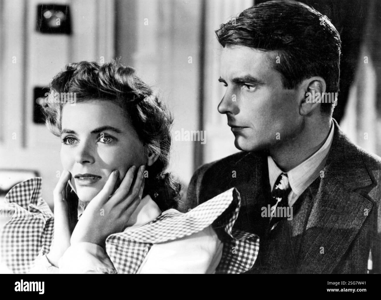 THE SPIRAL STAIRCASE DOROTHY MAGUIRE, KENT SMITH Date: 1946 Stock Photo - Alamy