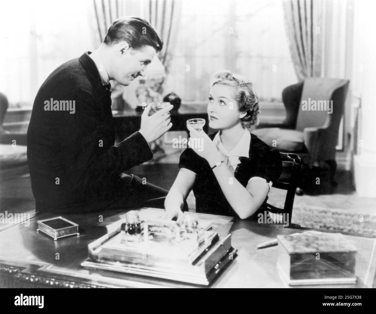STEP LIVELY, JEEVES ROBERT KENT as Gerry Townsend, PATRICIA ELLIS as Patricia Westley Date: 1937 ...